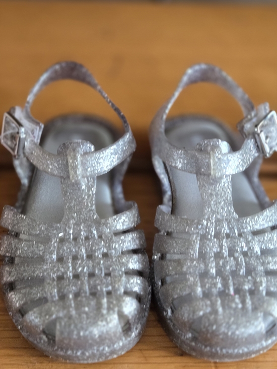 Mini Melissa | Shoes | Mini Melissa Girls Silver Glitter Jelly Sandals ...